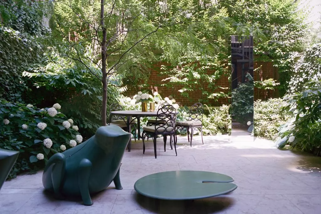 Marc Jacobs mendaftar Robert A.M. Townhouse West Village dengan desain tegas seharga $16 juta 10033_3