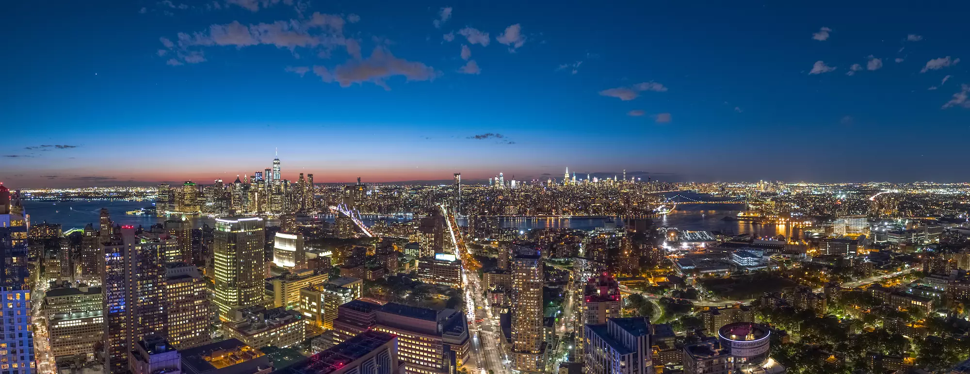 Le point de Brooklyn de 720 pieds d'Extell culmine et devient la plus haute tour de l'arrondissement 10036_2