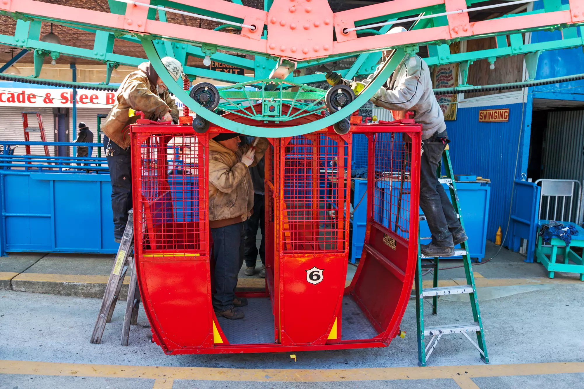 FOTOS: Vea cómo la histórica Wonder Wheel de Coney Island se prepara para la temporada 10108_14