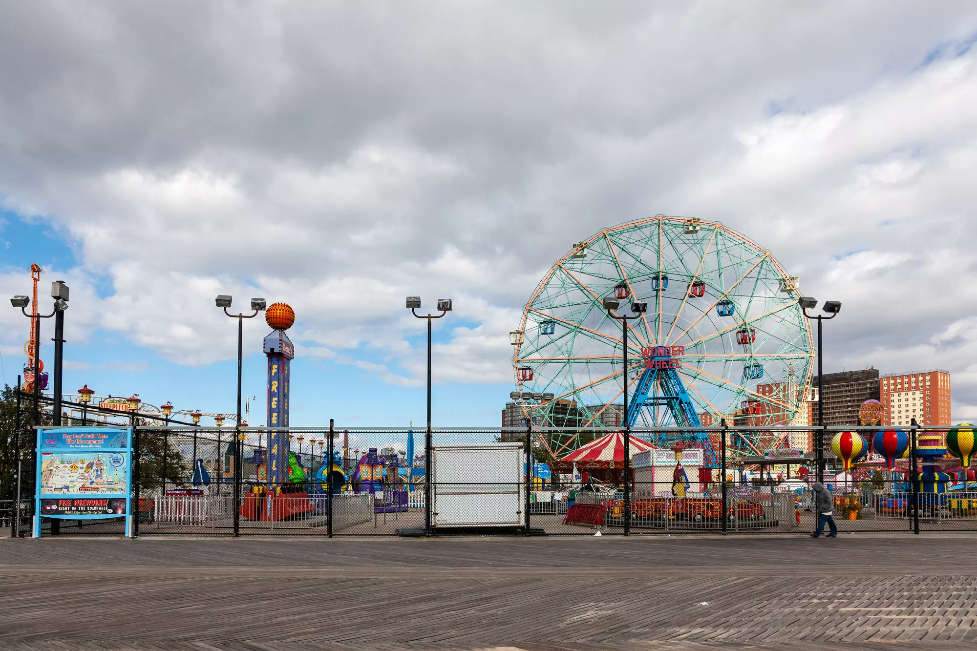 FOTOS: Vea cómo la histórica Wonder Wheel de Coney Island se prepara para la temporada 10108_3