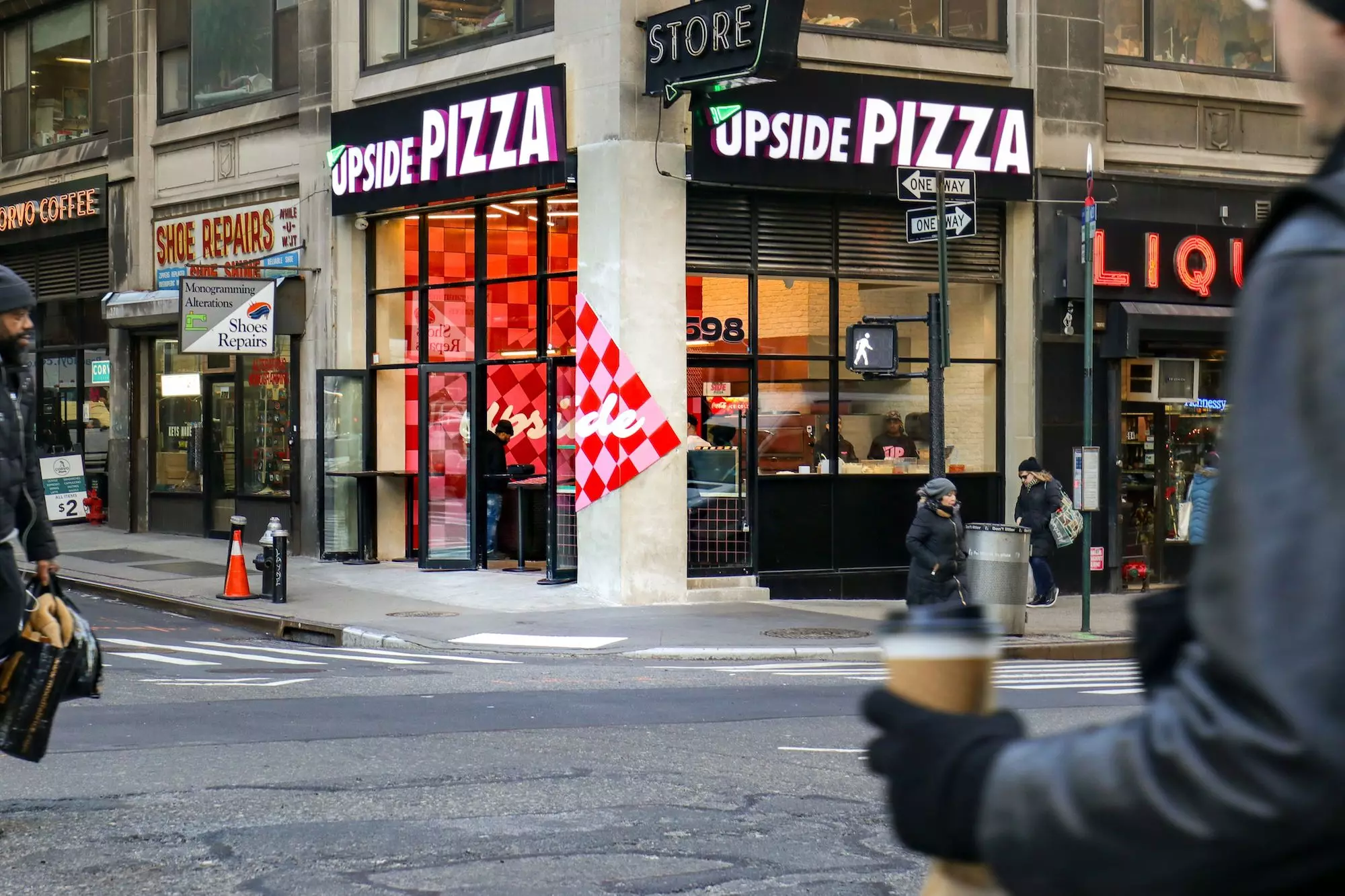 Noam Grossman, Upside Pizza, NYC 레스토랑