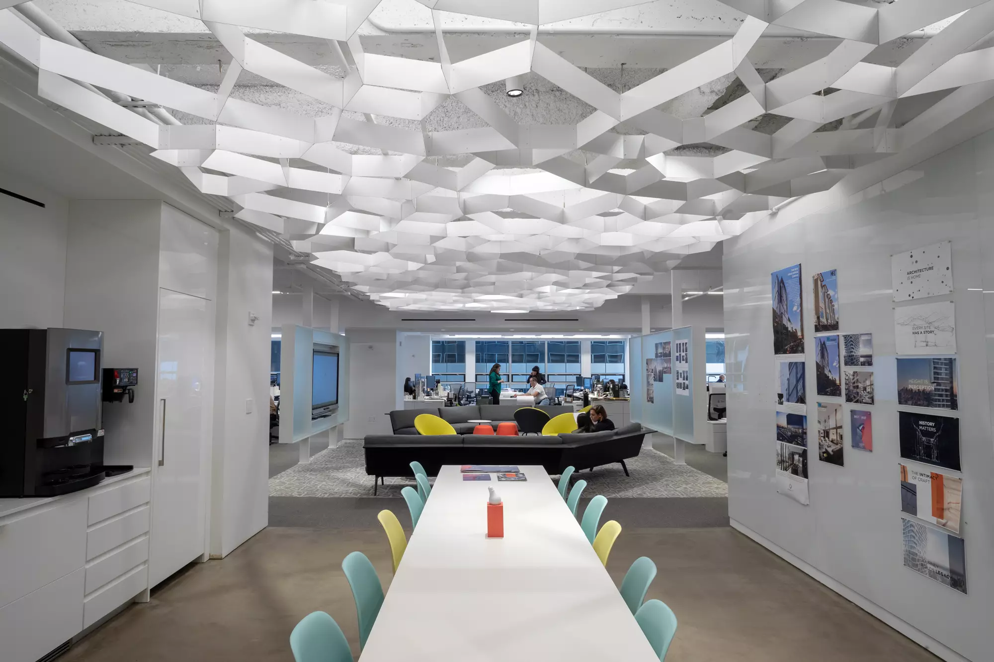 Dónde trabajo: la firma de arquitectura e interiores CetraRuddy muestra sus oficinas de diseño propio 10208_1