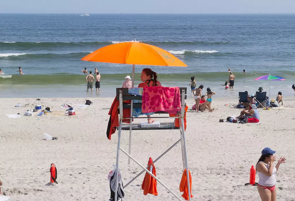 หลังจากเติมเต็มชายหาดมูลค่า 13.4 ล้านเหรียญสหรัฐ ส่วนปิดของ Rockaway Beach จะเปิดให้บริการอีกครั้งในฤดูร้อนนี้ 10488_1