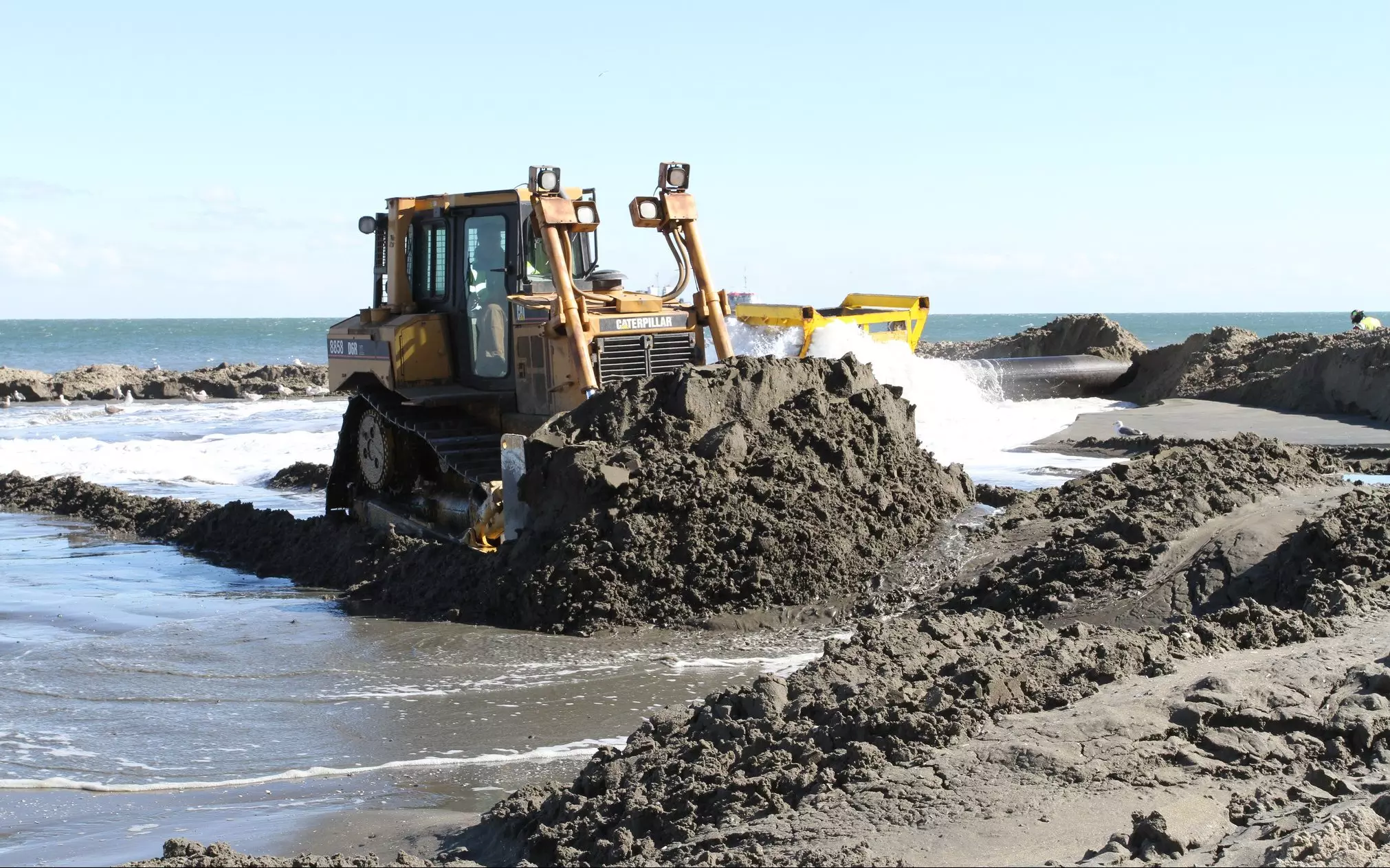 หลังจากเติมเต็มชายหาดมูลค่า 13.4 ล้านเหรียญสหรัฐ ส่วนปิดของ Rockaway Beach จะเปิดให้บริการอีกครั้งในฤดูร้อนนี้ 10488_2