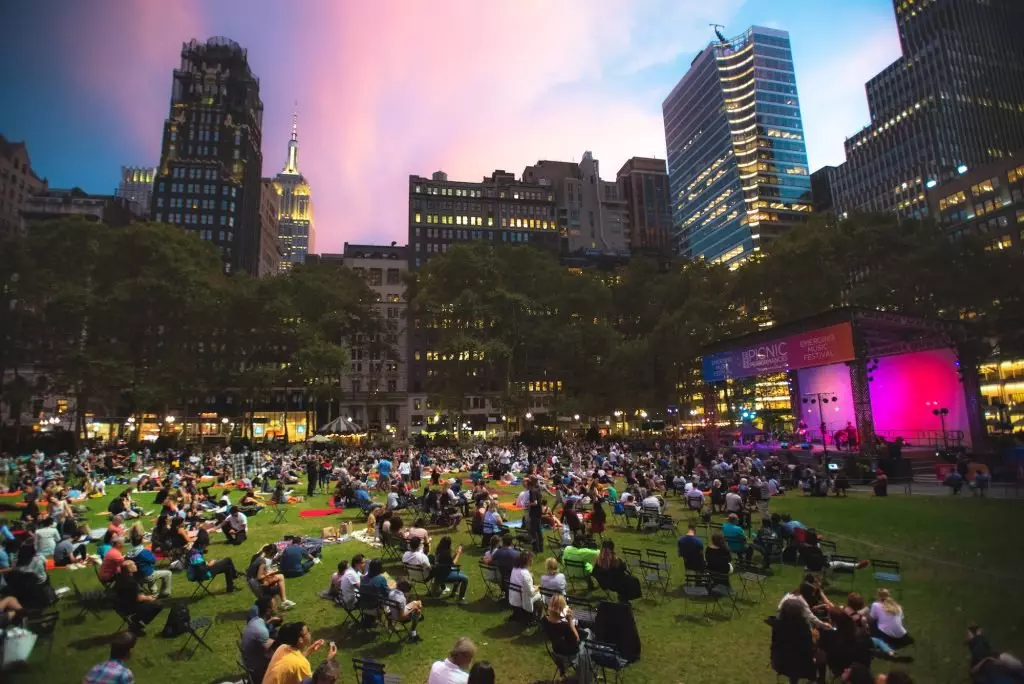 Alle de gratis udendørs koncerter, der finder sted i NYC denne sommer