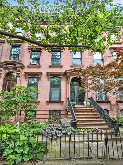 Maggie Gyllenhaal e Peter Sarsgaard, 36 Sterling Place, residenza a Park Slope,