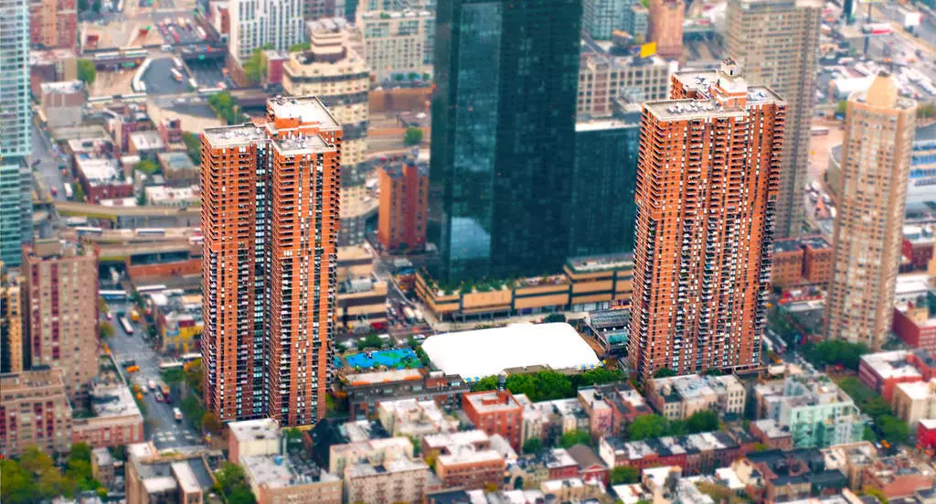 Waglys vir bekostigbare behuising maak oop by die ikoniese Manhattan Plaza Mitchell-Lama-woonstelle 11033_1