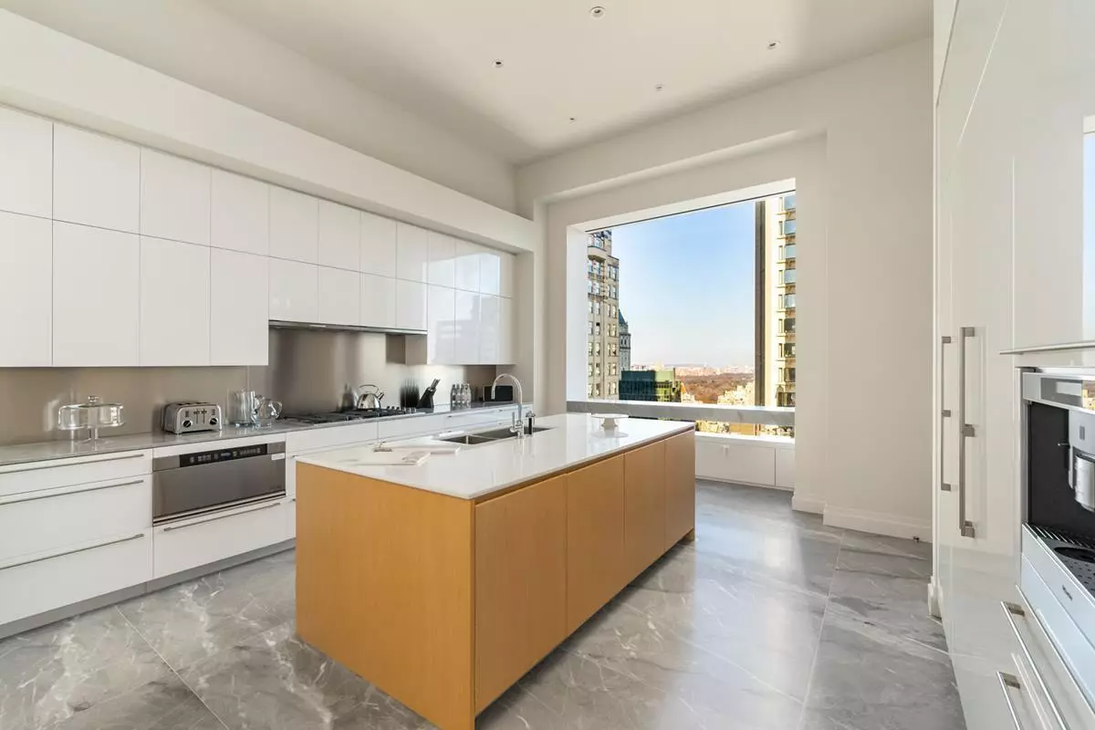 Después de menos de un año, J.Lo y A-Rod pusieron el apartamento 432 Park en el mercado por $17,5 millones 11043_5