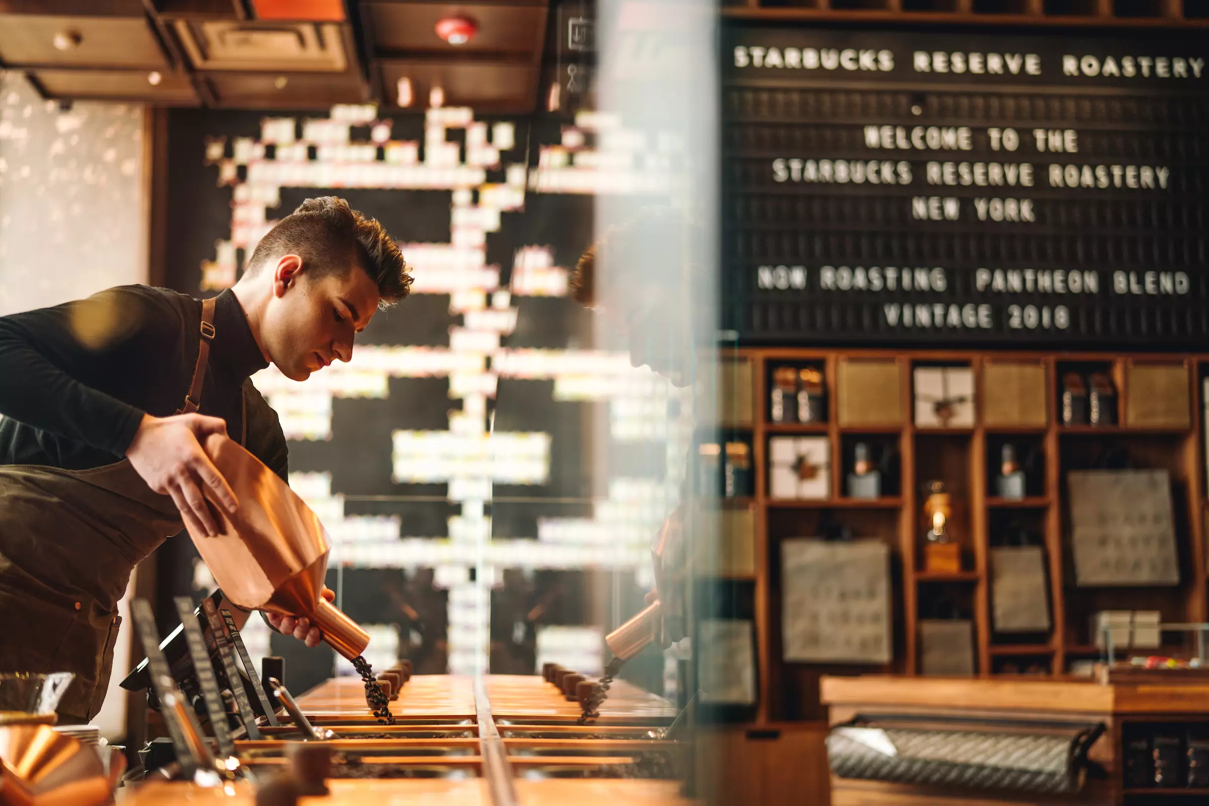 स्टारबक्स चेल्सीमध्ये कॉकटेल बारसह एक भव्य 'इमर्सिव्ह कॉफी अनुभव' उघडत आहे 11293_2