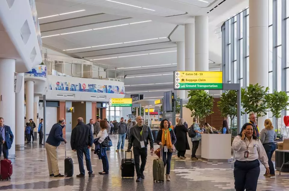 LaGuardia Airports första nya portar och hallen är öppna 11459_3