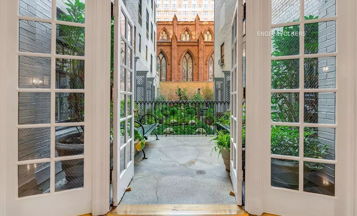 I-Incredible Greenwich Village co-op ingaba ilabhulali yakho yomuntu siqu ngo-$5M 11569_3