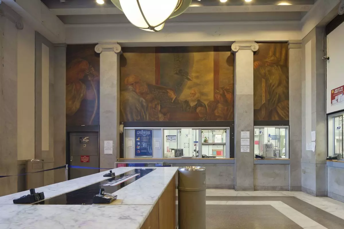 جدارية بن شاهن مكتب بريد برونكس الداخلي العام