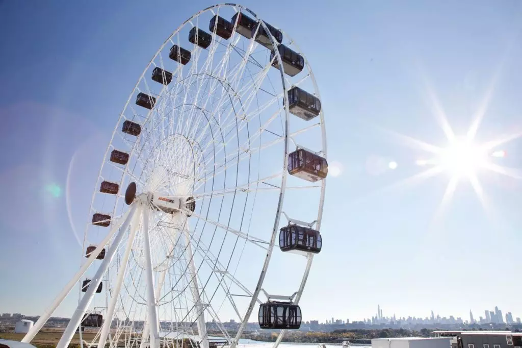 چرخ و فلک 300 فوتی با منظره نیویورک در مرکز خرید بزرگ آمریکایی رویای نیوجرسی افتتاح می شود.