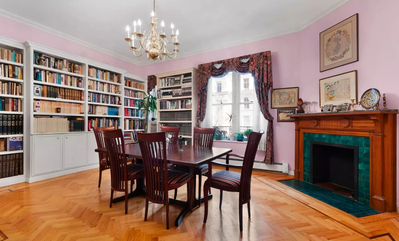 A $ 4.8M, esta histórica casa adosada en Upper West Side cuesta menos que un condominio en Midtown 11865_6
