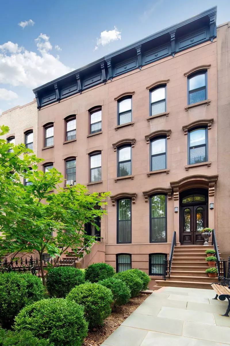 Iyi nzu ya $ 8M ya Carroll Gardens ni inkuru eshanu za Brooklyn townhouse fantasy, lift irimo 11907_17