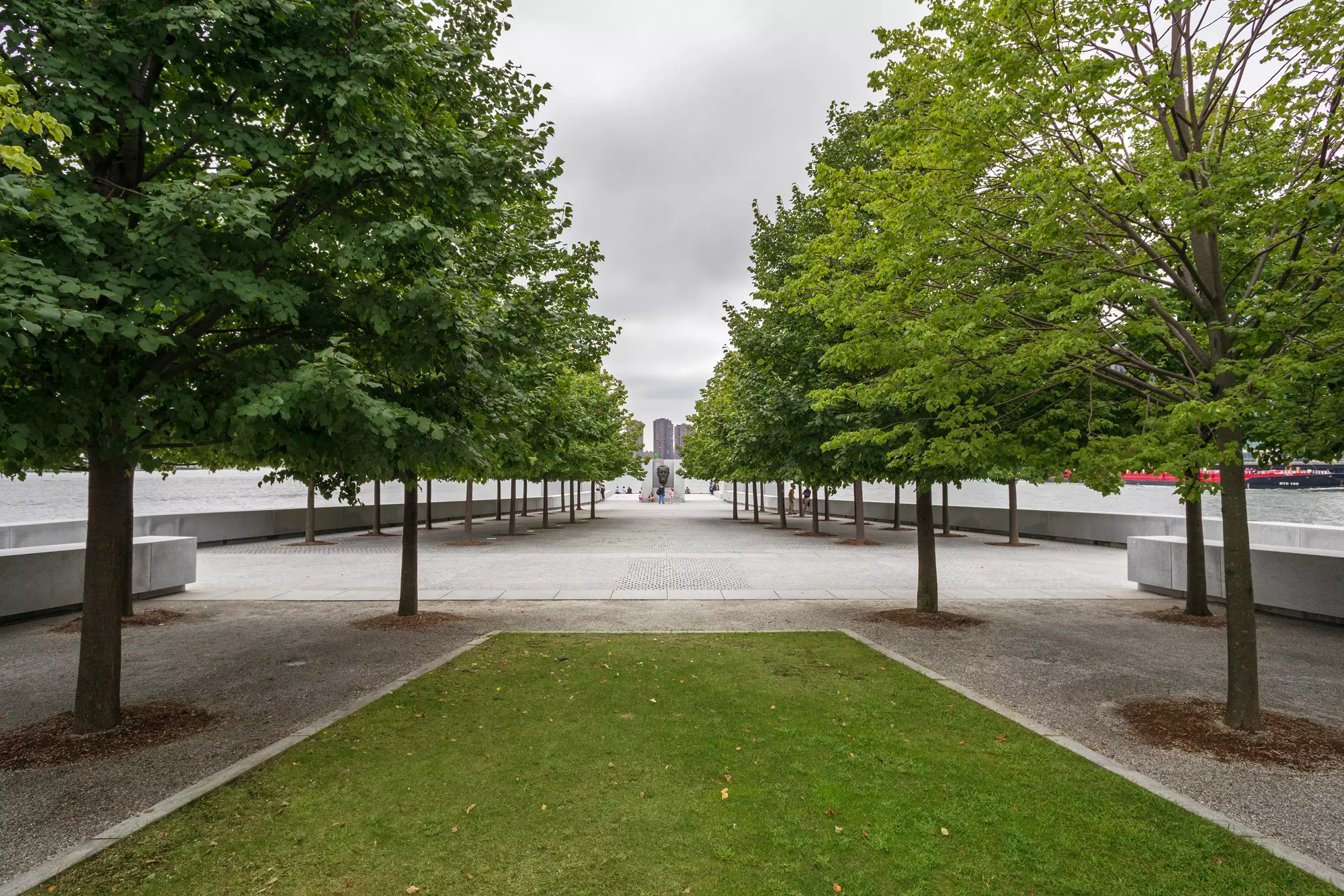 Nibo ni MO Ṣiṣẹ: Ẹgbẹ Mẹrin Ominira Park sọrọ Louis Kahn, FDR, ati titọju ohun-ini kan 11923_1