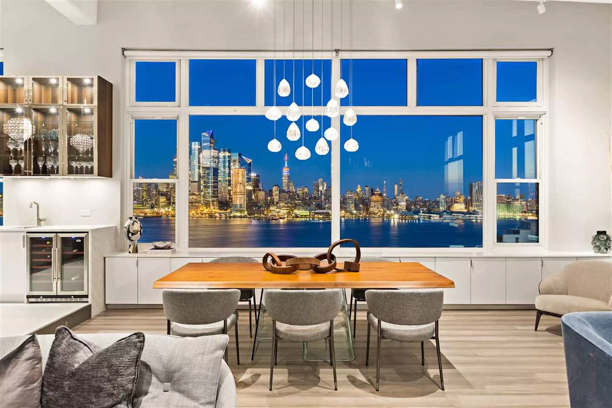 Dzīvoklis augšējā stāvā 4,2 miljonu dolāru vērtībā uzstāda pārdošanas rekordu Hobokenā 1193_5
