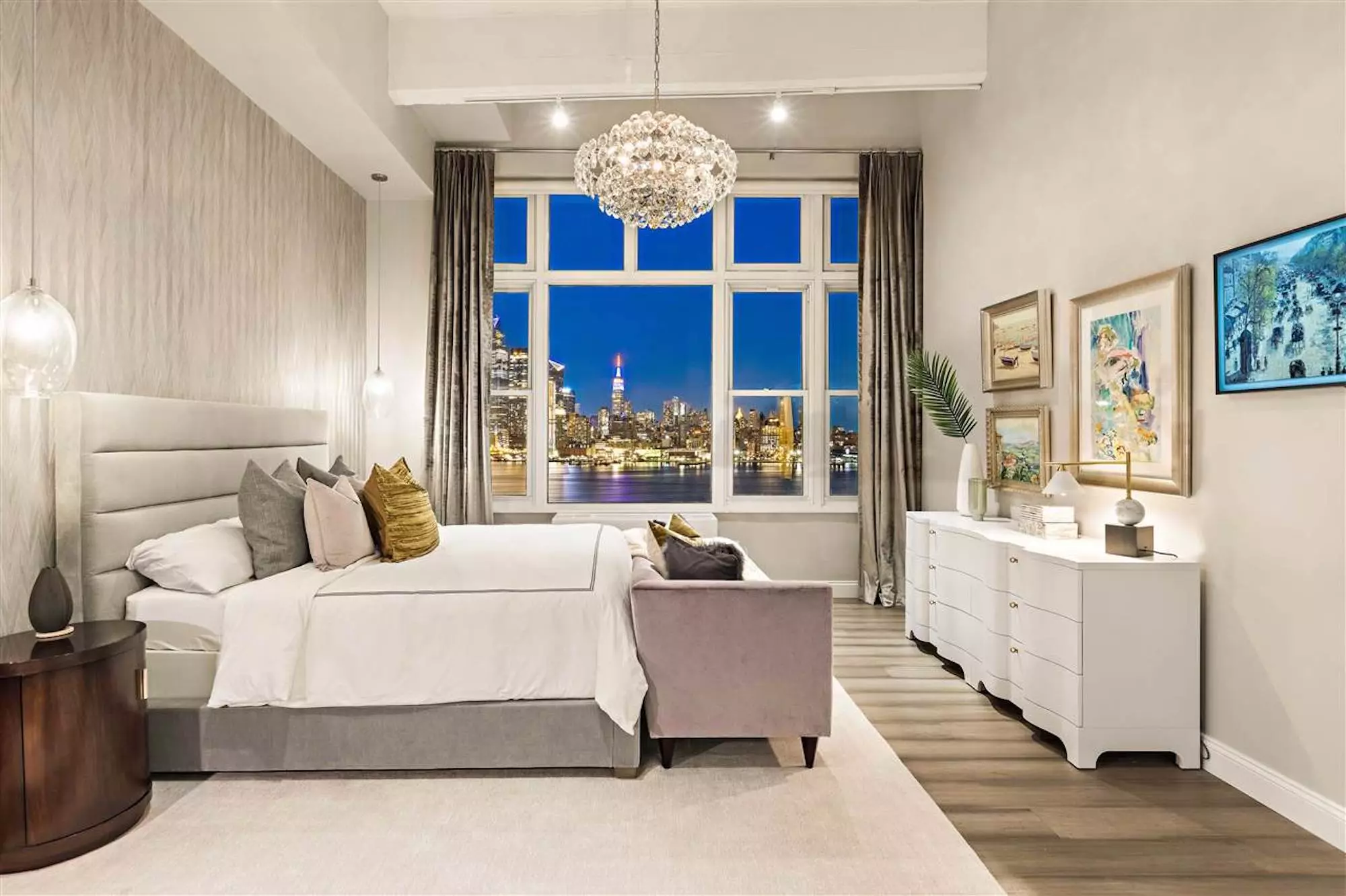 Dzīvoklis augšējā stāvā 4,2 miljonu dolāru vērtībā uzstāda pārdošanas rekordu Hobokenā 1193_6