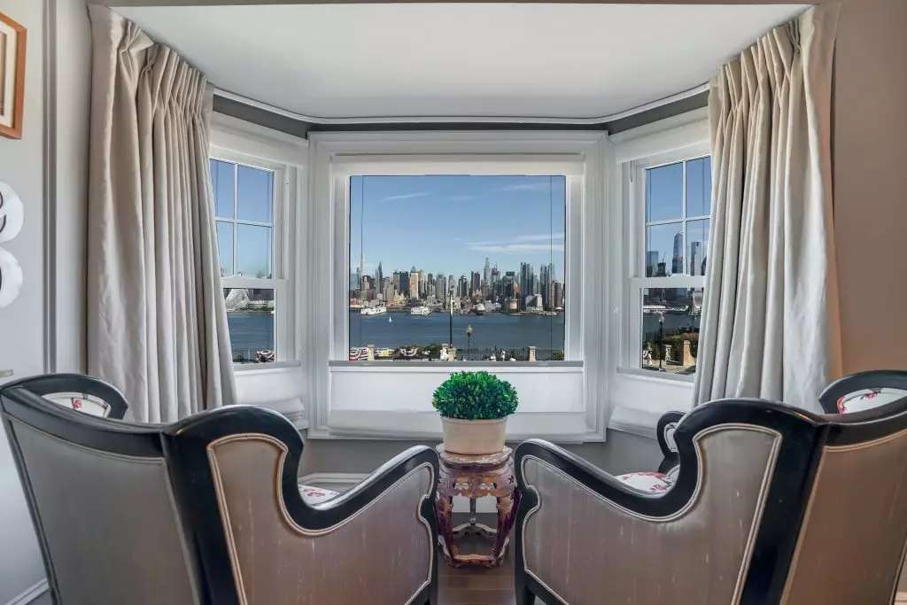 این خانه 3.5 میلیون دلاری Weehawken دارای صندلیهای ردیف جلو به سمت افق نیویورک است