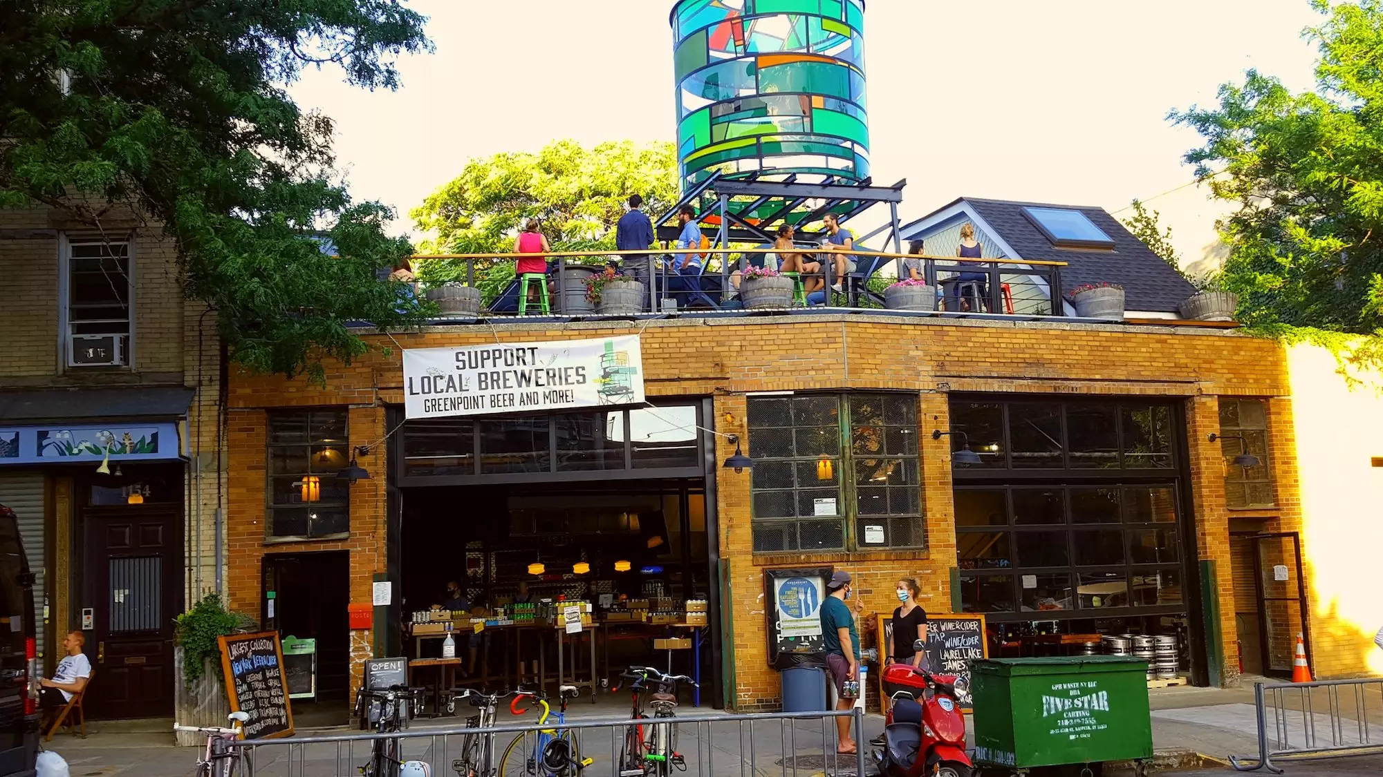 15 breweries NYC kalawan seating outdoor 121_5