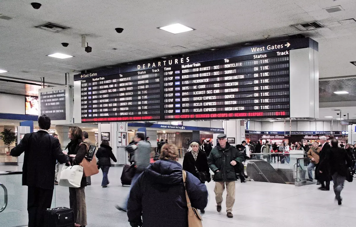 NJ Transit විසින් Penn Station වෙත සහ ඉන් පිටත යම් සේවාවක් අවලංගු කරන බැවින් වට්ටම් සහිත ගාස්තු පිරිනමයි 12231_1