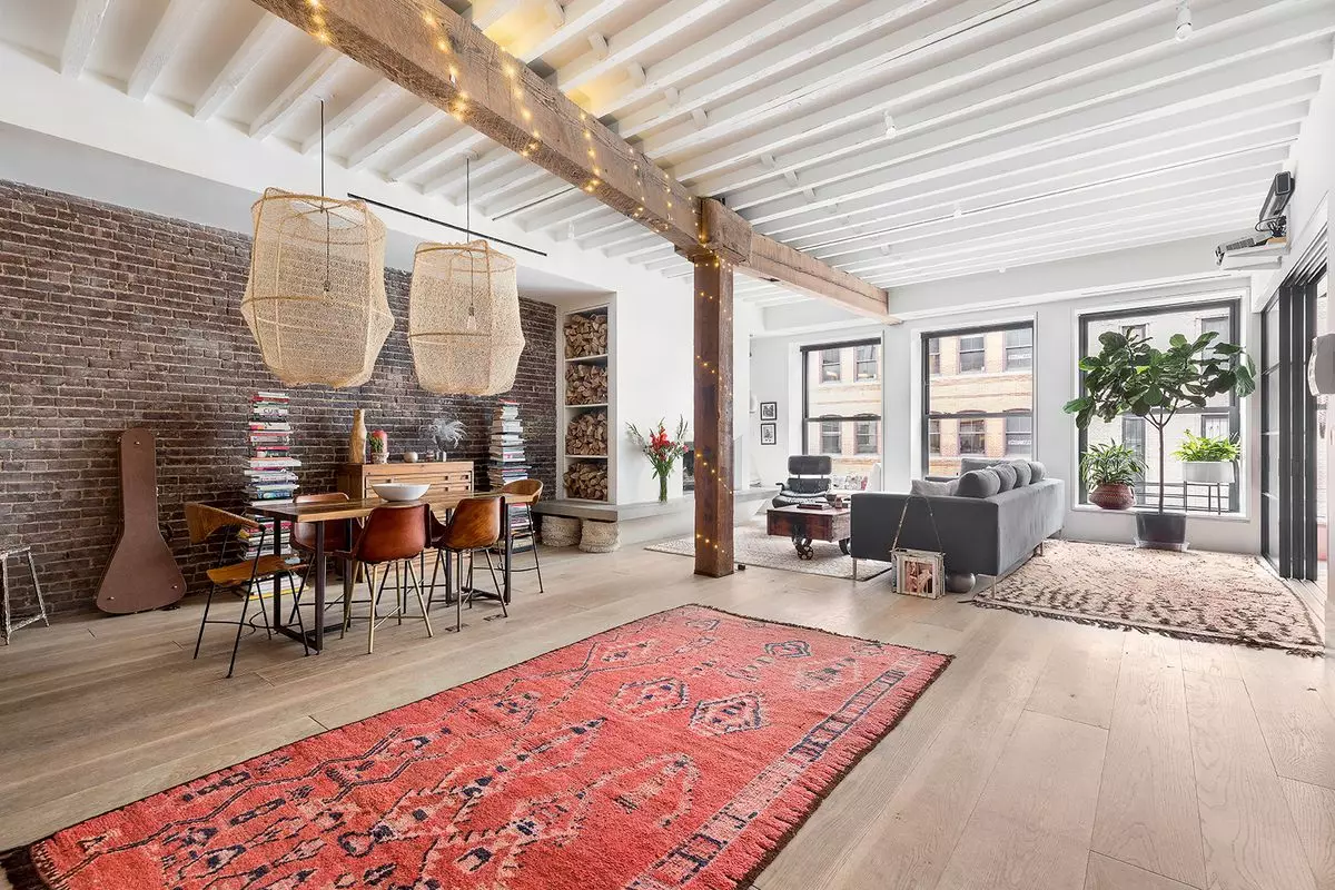Dizze $ 6.2M Tribeca duplex loft perfektearret in skjinne, moderne uterlik mei in fertikale binnentún 12357_1