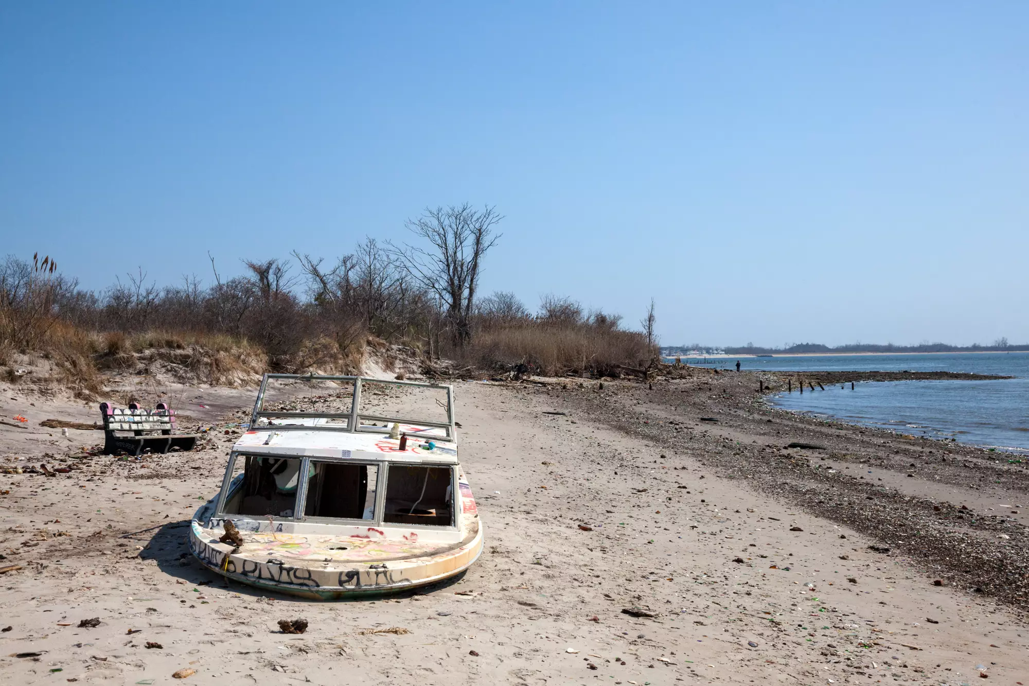 Nyokot tur of Dead Kuda Bay, trove disumputkeun Brooklyn urang tina sampah jeung harta karun 12472_14