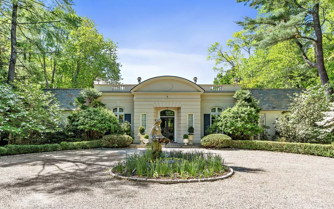 Dit landgoed van $ 1,4 miljoen in Westchester is geïnspireerd op Versailles 12715_1