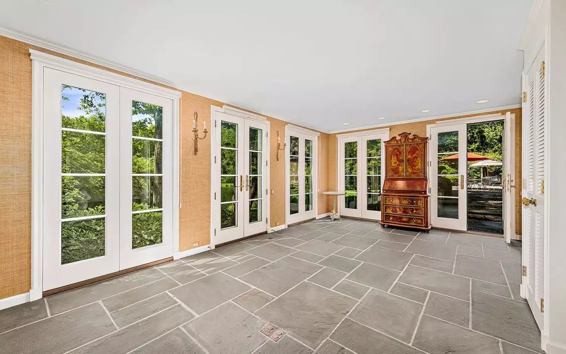 Estate Westchester $ 1.4M iki diilhami dening Versailles 12715_10