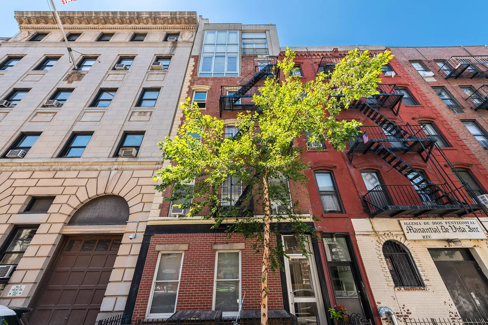 234 West 20th Street, Cool Listings, Чэлсі,