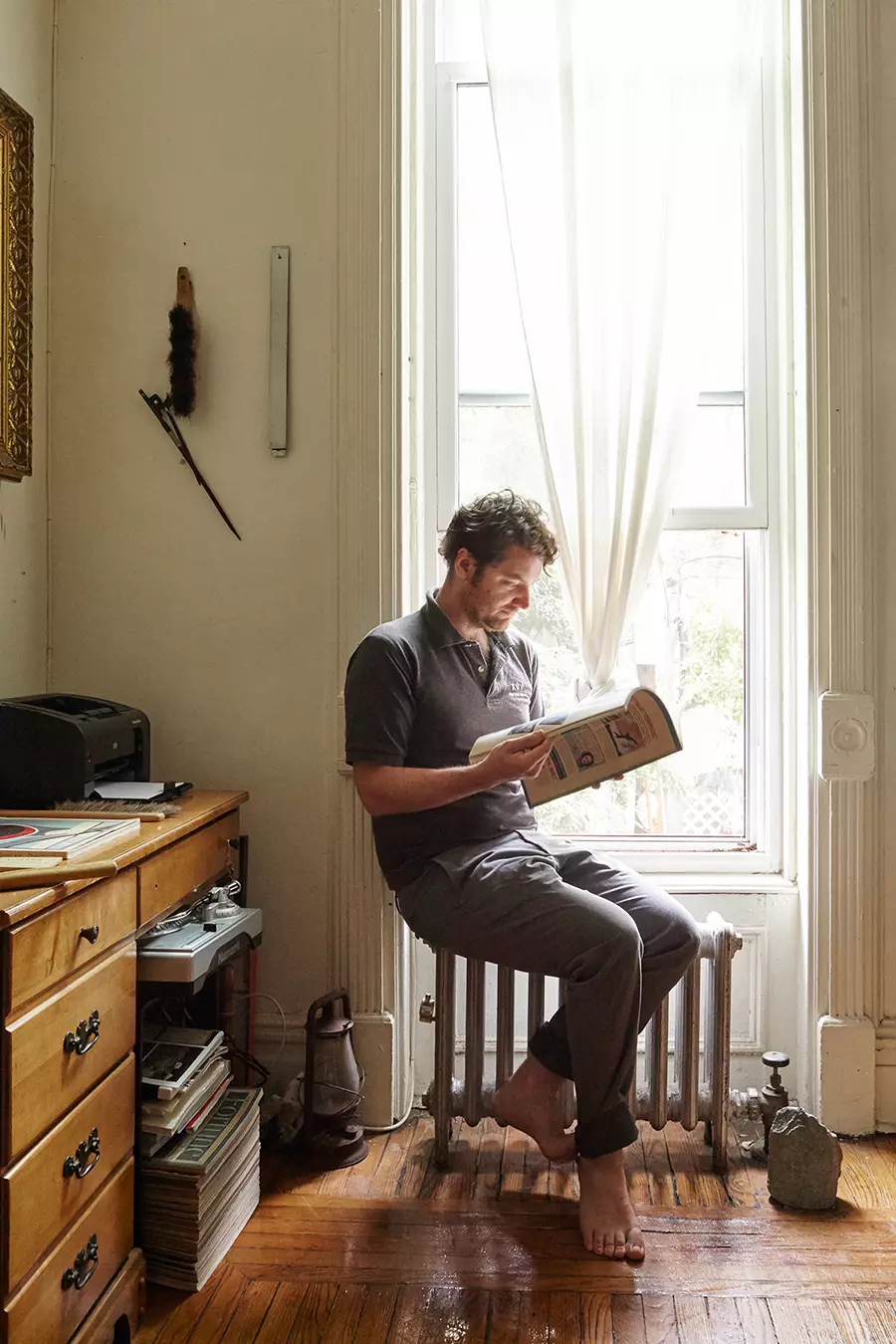 Fotoğrafçı Michael Depasquale, fotoğrafçı Martina Maffini, Bed-Stuy kumtaşı apartmanı, fotoğrafçı apartmanları, tarihi brooklyn apartmanları, brooklyn kumtaşı