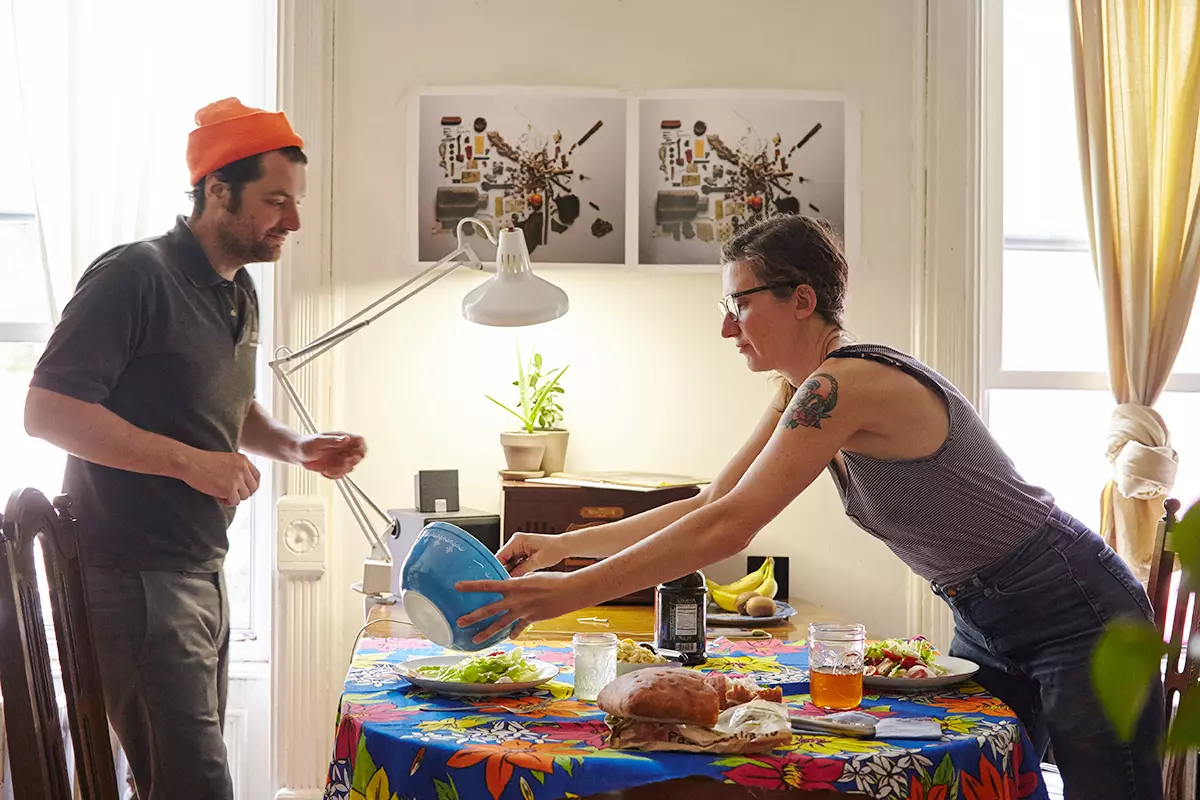 Fotoğrafçı Michael Depasquale, fotoğrafçı Martina Maffini, Bed-Stuy kumtaşı apartmanı, fotoğrafçı apartmanları, tarihi brooklyn apartmanları, brooklyn kumtaşı