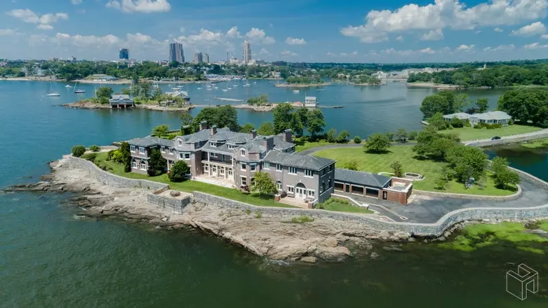令人惊叹的拥有私人海滩的 35 间客房的庄园在纽约市外要价 1900 万美元 12927_1