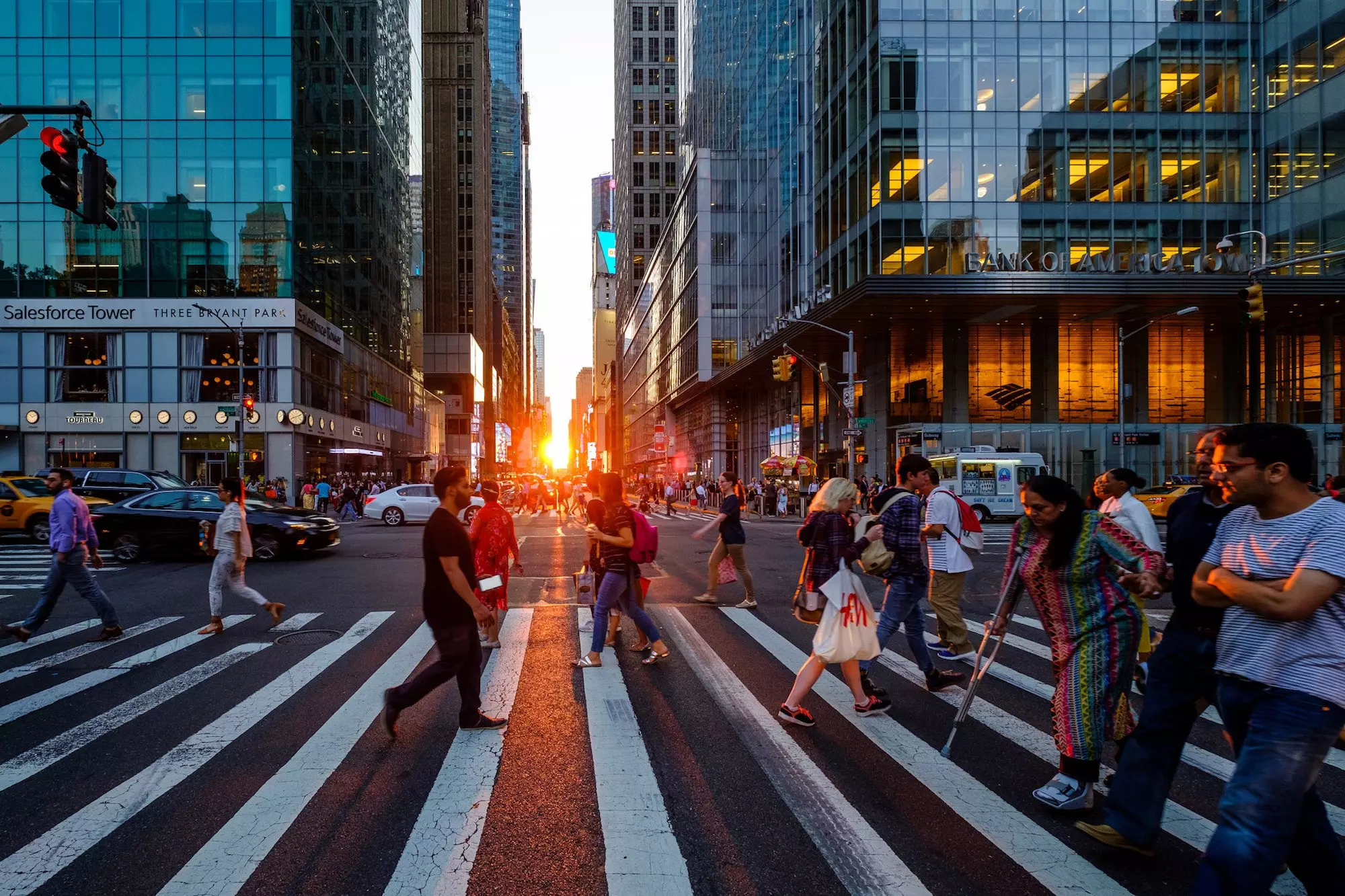 Manhattanhenge ကိုကျော်လွန်၍ NYC တွင်နေ့စဉ်ဖြစ်ပေါ်နေသော mini-henges ကိုရှာပါ။ 12996_1