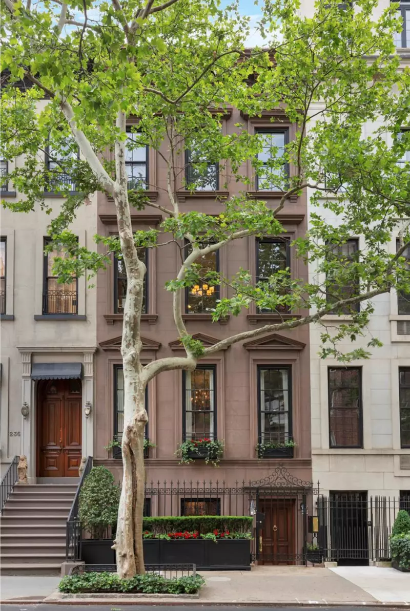 $ 14M townhouse yn eksklusive Upper East Side histoaryske wyk liket op in Jeropeeske filla 13035_15