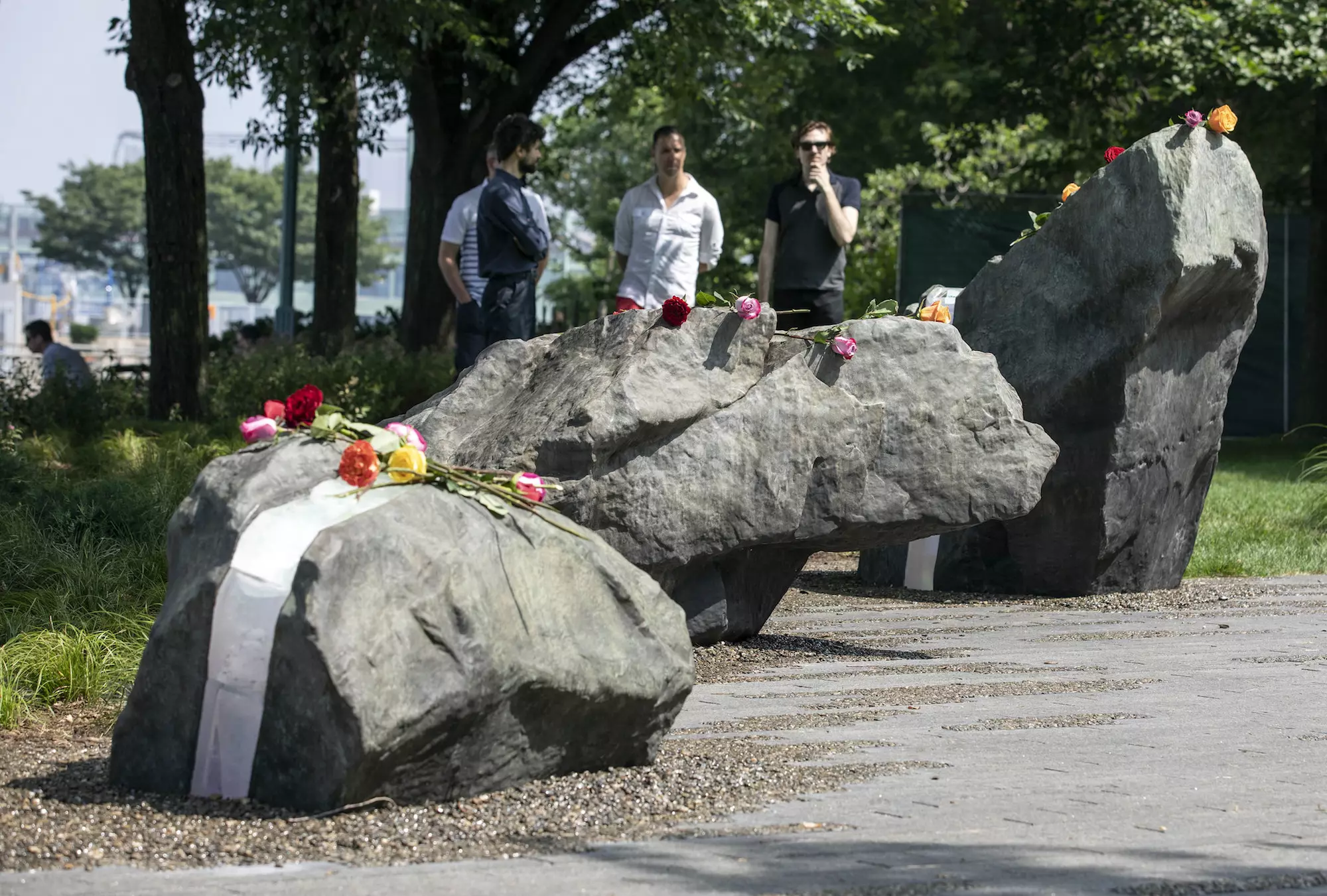 FOTOGRAFIJE: Prvi LGBTQ spomenik u New Yorku otvoren u Greenwich Villageu 13226_2