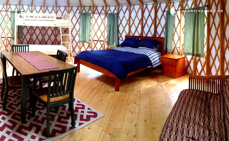 আপস্টেট yurts