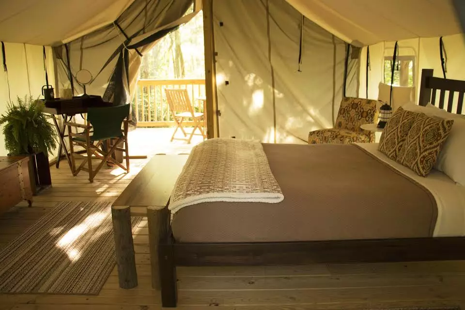 accogliente tenda da safari