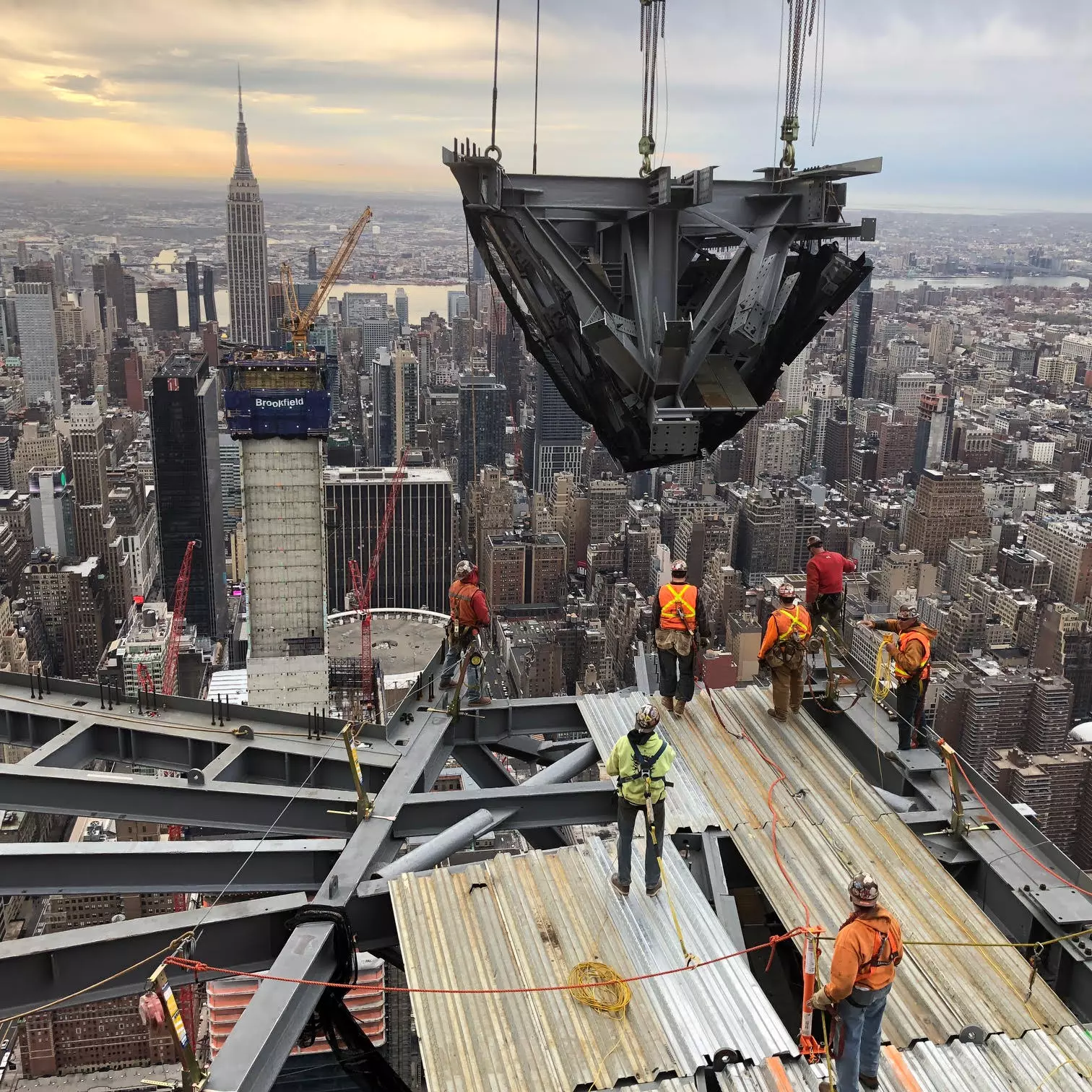 FOTOGRAFIJE: Pogledajte kako se najviša osmatračnica na otvorenom u Njujorku penje na 1100 stopa na 30 Hudson Yards 13565_16