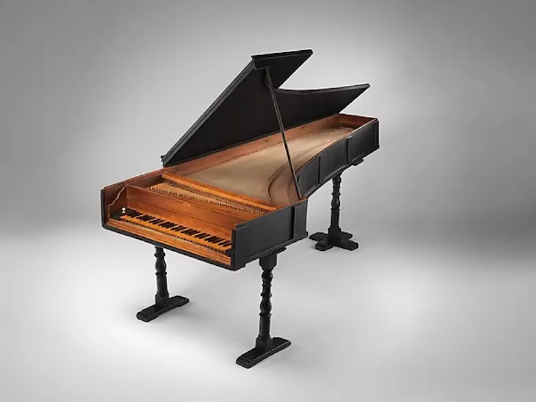 Saka conches suci nganti piano paling tuwa ing donya, saiki sampeyan bisa ngrungokake musik 2,000 taun ing Met 13567_2