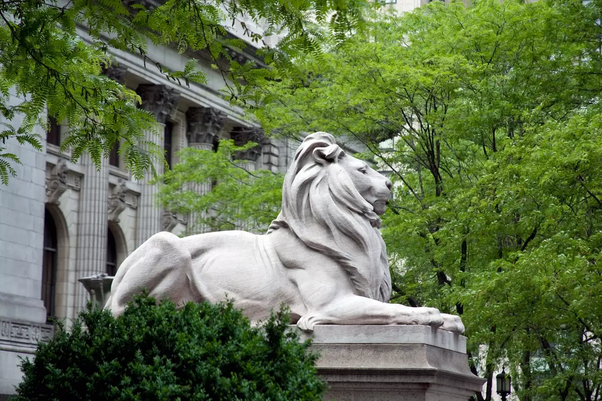 Скульптура льва NYPL, Эдвард Кларк Потэр, Нью-Йоркская публічная бібліятэка
