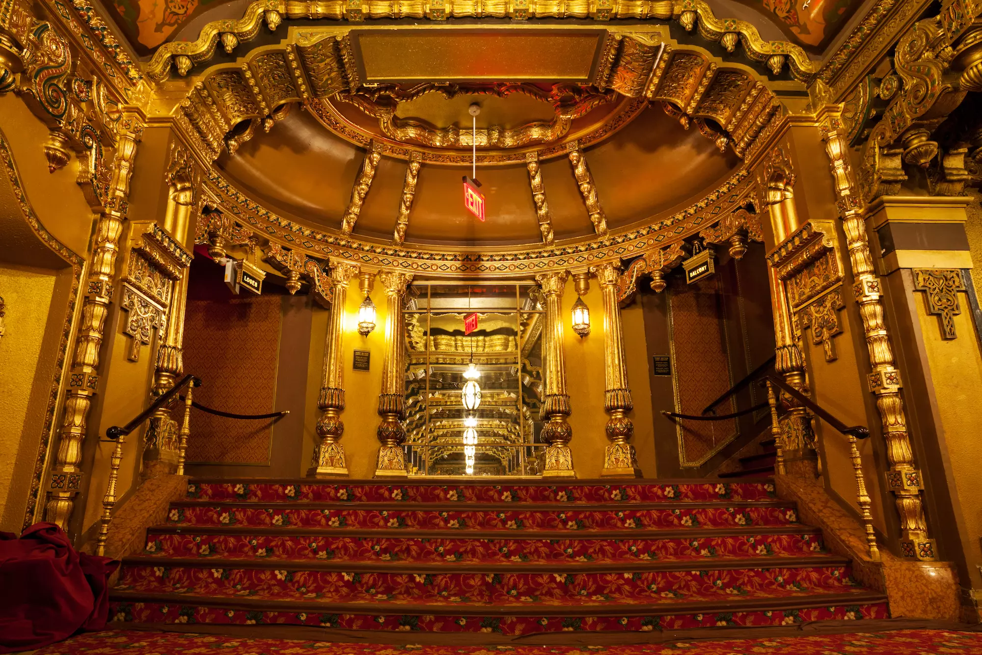 यूनाइटेड पैलेस, वाशिंगटन हाइट्स के भव्य 'वंडर थिएटर' में पर्दे के पीछे 13698_13