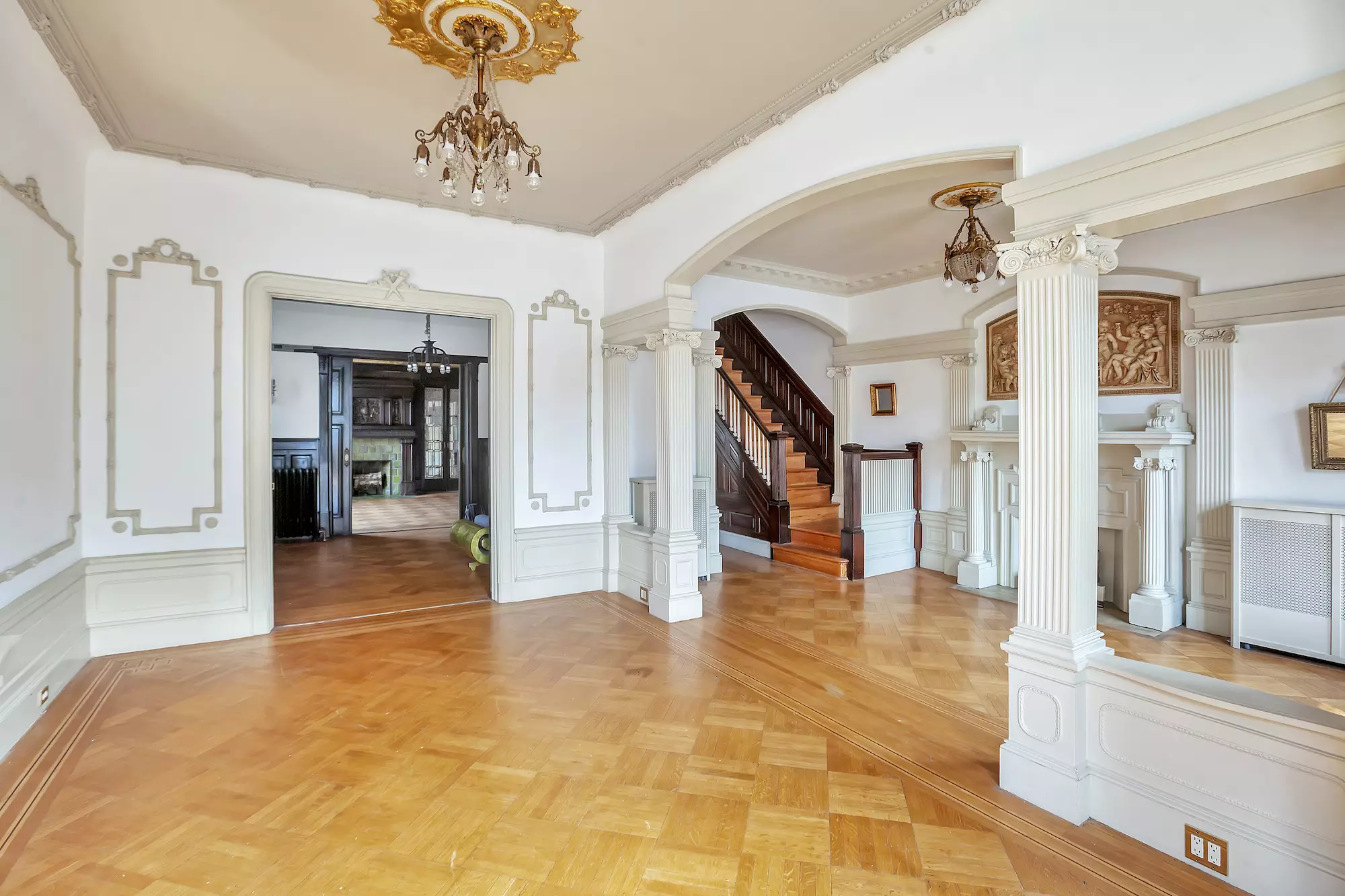 Conacul Prospect Lefferts Gardens de 2,75 milioane de dolari este plin de opulență de dinainte de război 1378_6