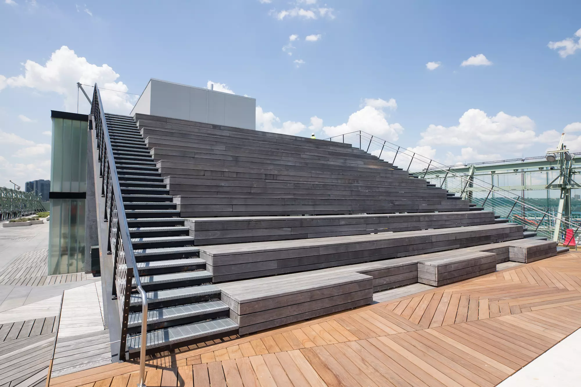 Công viên công cộng trên tầng mái rộng hai mẫu Anh mới mở tại Pier 57 ở Chelsea 137_4