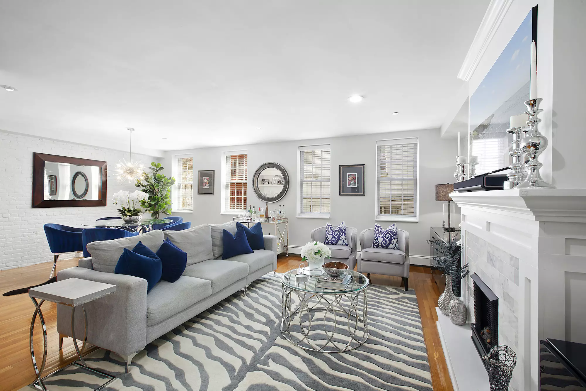 $1.58M Seaport duplex condo e moahong oa boraro oa khale ka ho fetisisa oa Manhattan 1394_1