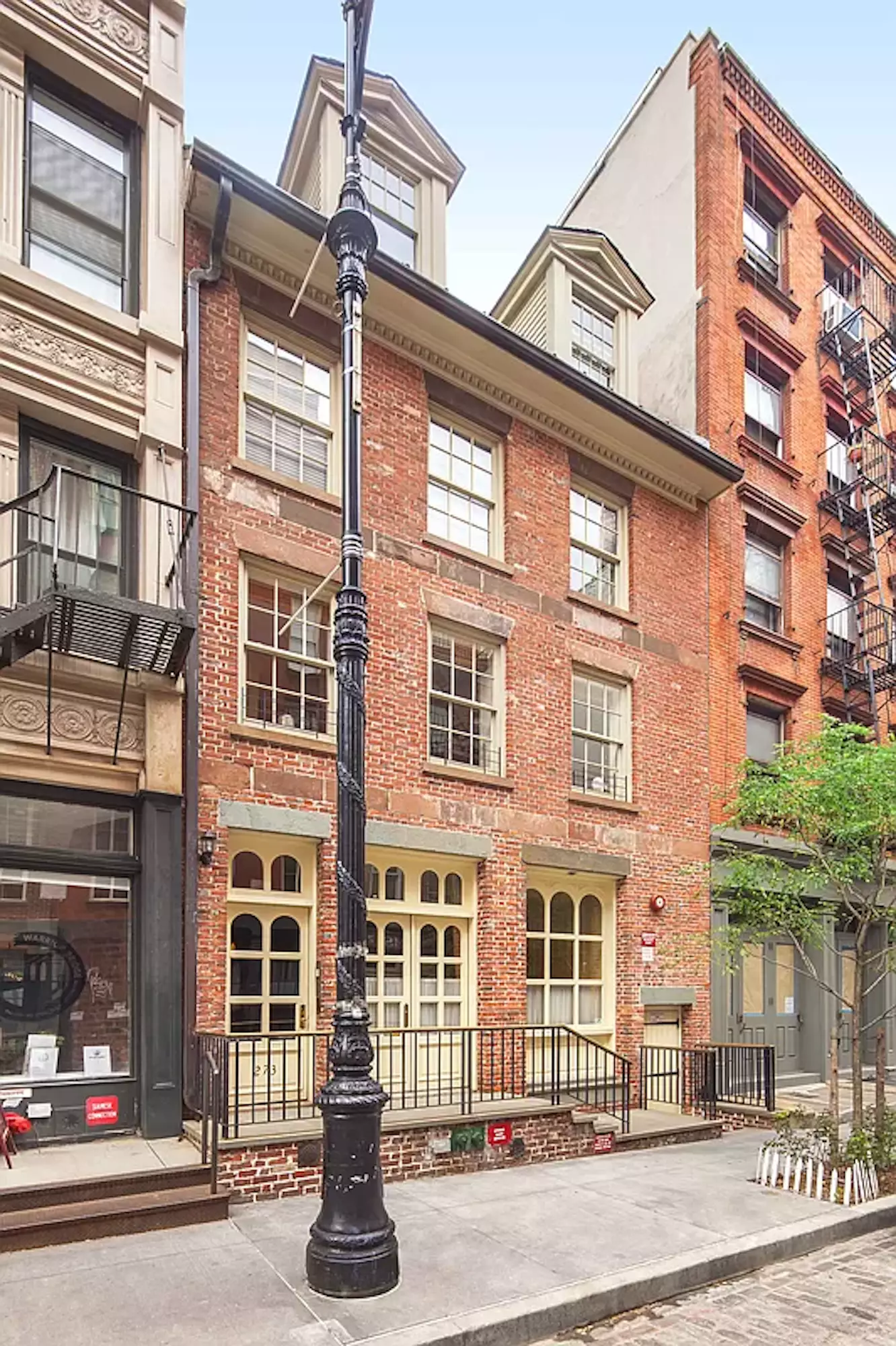 价值 158 万美元的海港复式公寓位于曼哈顿第三古老的建筑中 1394_10