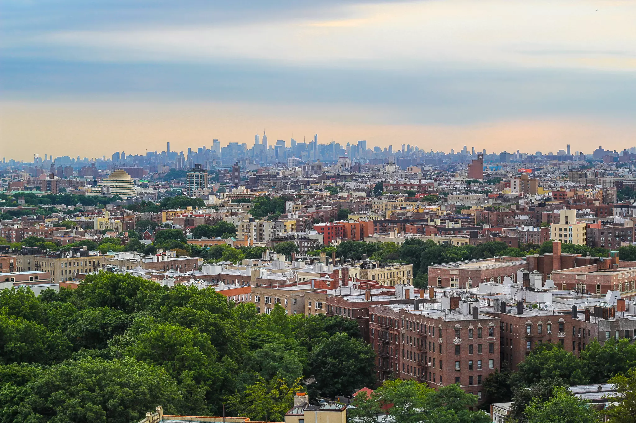 Нов доклад открива, че кварталите в Бронкс водят града по пропуснати ипотечни плащания 1440_1