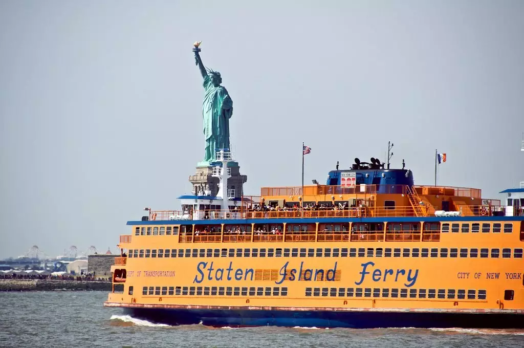 staten island ferry, romantic nyc spots, nyc ferry