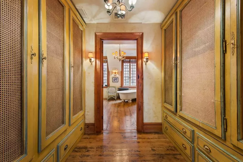 105 West 11th Street, Keith McNally, Llistes interessants, Greenwich Village, Interiors, celebritats, xef famoso, cuines, casa adossada de Manhattan en venda,