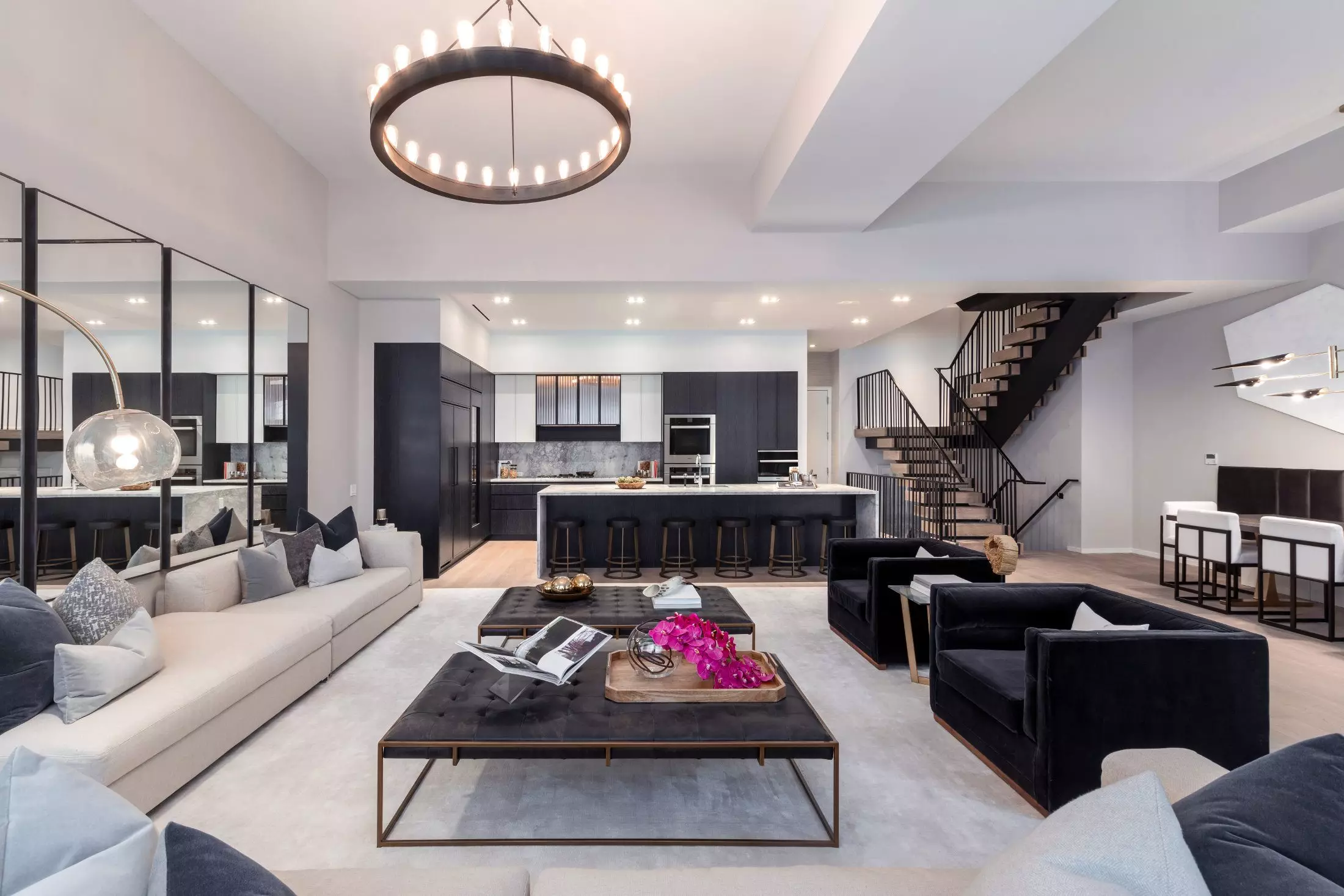 Townhouse 2.0: Dezvoltatorii din NYC reinterpretează casa unifamilială pentru locuința în apartamente 14542_6